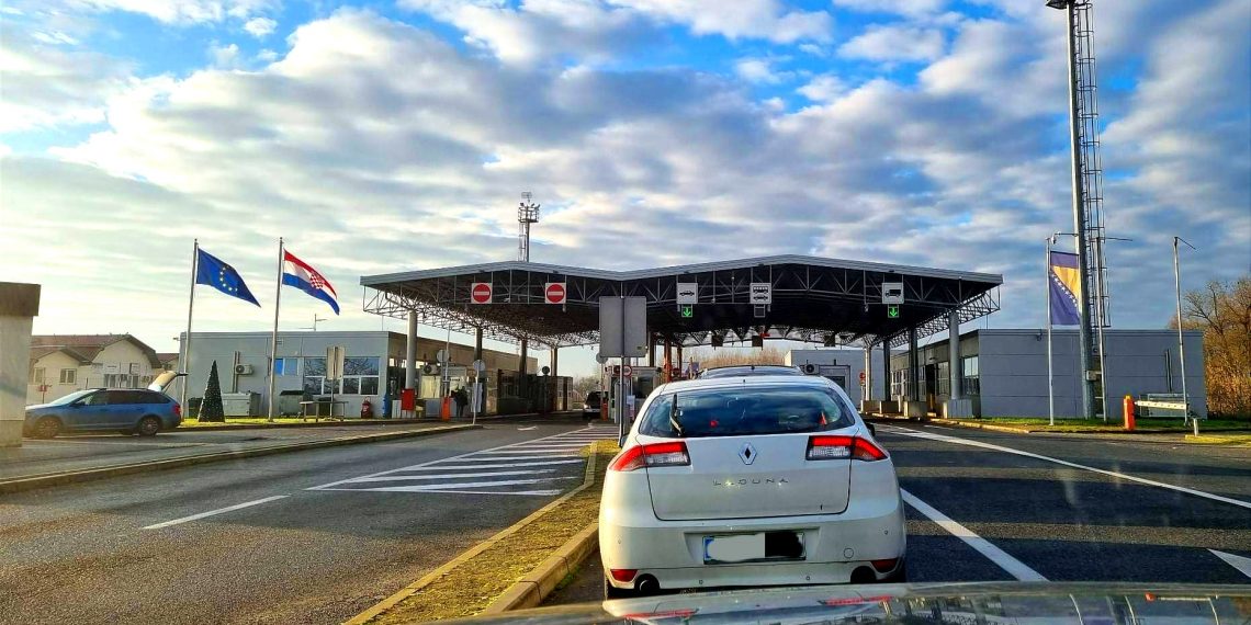 Hrvatska je zvanično ušla u Šengen: Na granici sa BiH pakao već počeo - "Situacija je sve gora ...