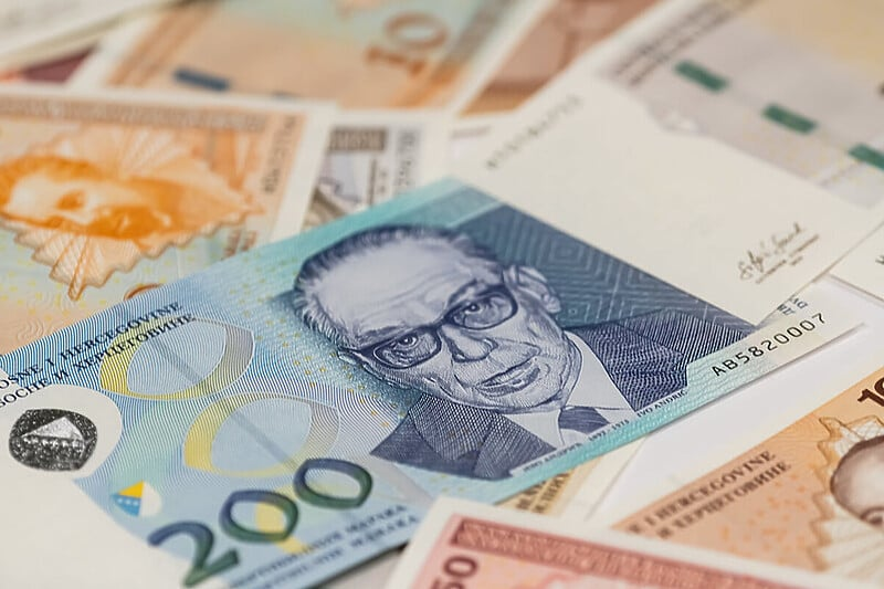 Dijaspora šalje šakom i kapom: Rekordne sume novca dolaze u BiH - POSAO ...